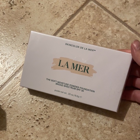 La Mer | Makeup | La Mer The Soft Moisture Powder Foundation Broad ...